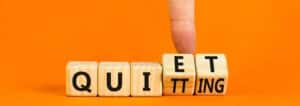 Quiet Quitting im Arbeitsrecht: Definition und Vorgehen